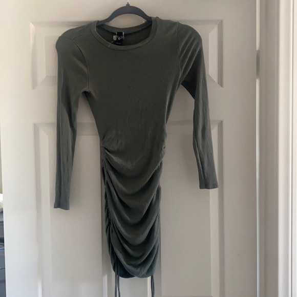 Windsor | Dresses | Windsor Store Side Cinch Sage Green Long Sleeve ...